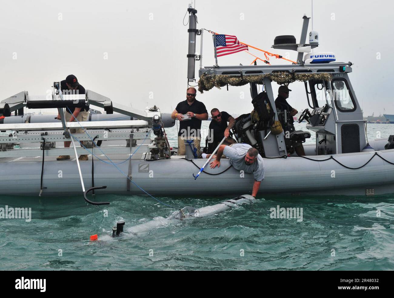 Unmanned Underwater Vehicle operations 130501 Stock Photo - Alamy