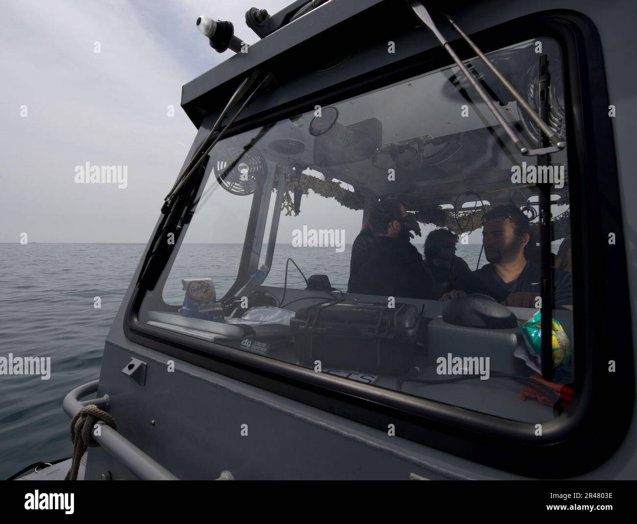 Unmanned underwater vehicle operations 130429 Stock Photo - Alamy