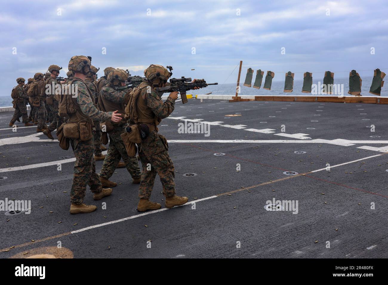PACIFIC OCEAN (Jan 3, 2023) – U.S. Marines with Battalion Landing Team ...