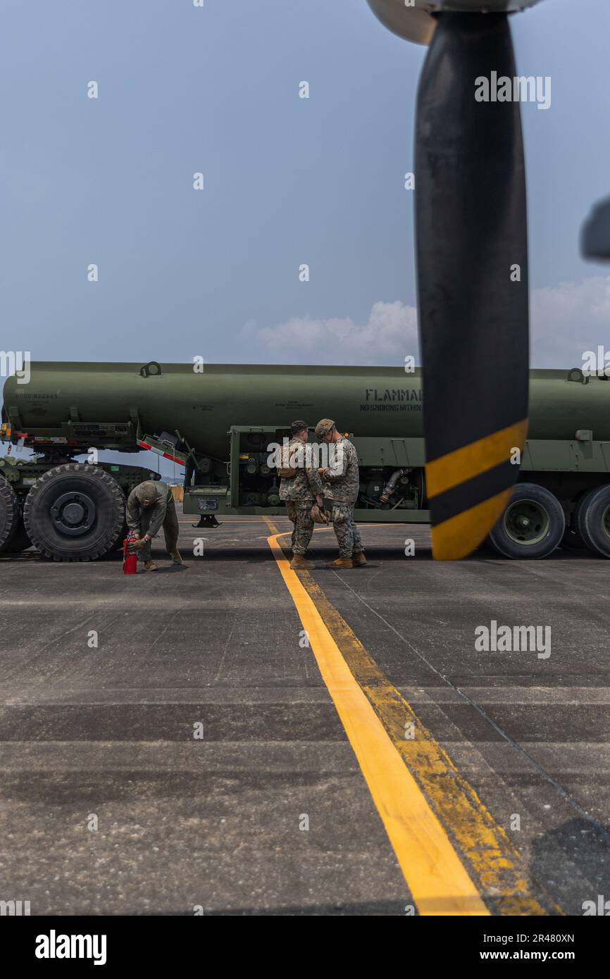 U.S. Marines with Marine Wing Support Squadron 174, 1st Marine Aircraft ...