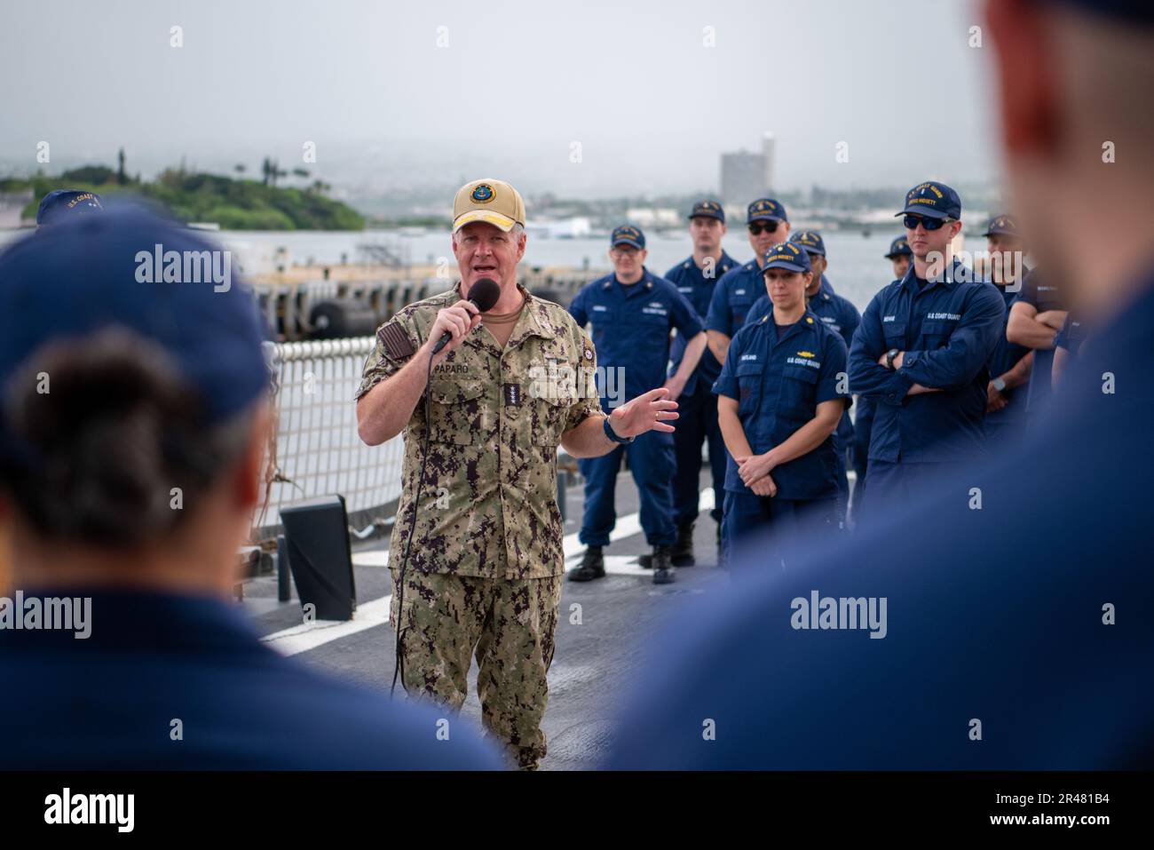 U s coast guard cutter midgett hi-res stock photography and images - Alamy