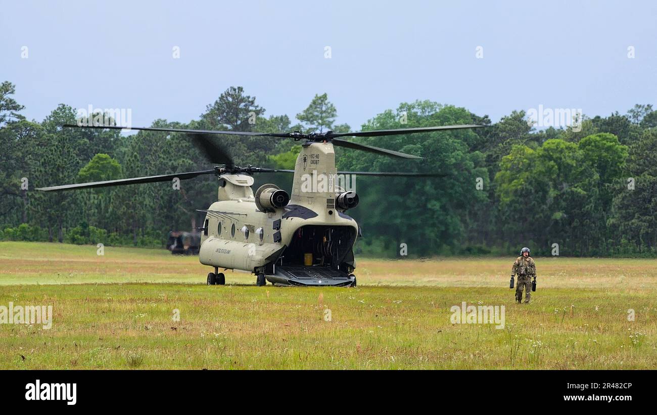 South Carolina National Guard CH-47F “Chinook” flight crews assigned to ...