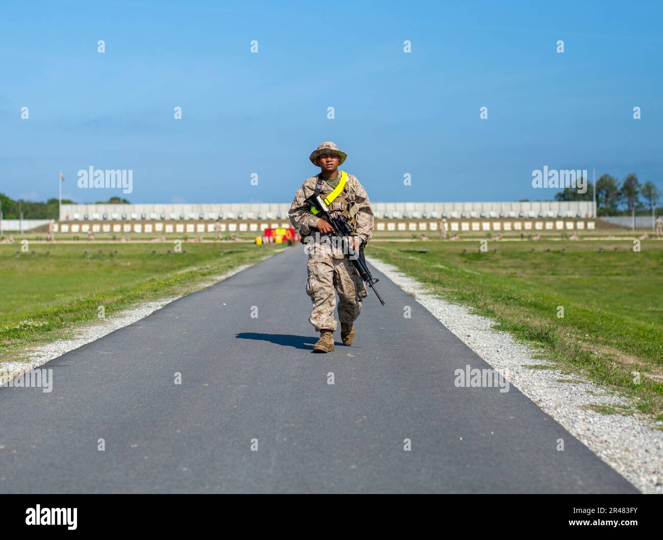 U.S. Marine Corps recruits with Oscar Company, 4th Recruit Training ...