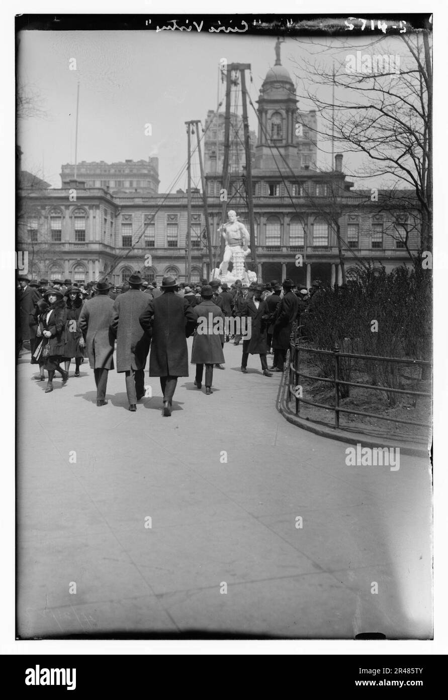 Unveiling of statue) ''Civic Virtue'' Stock Photo - Alamy