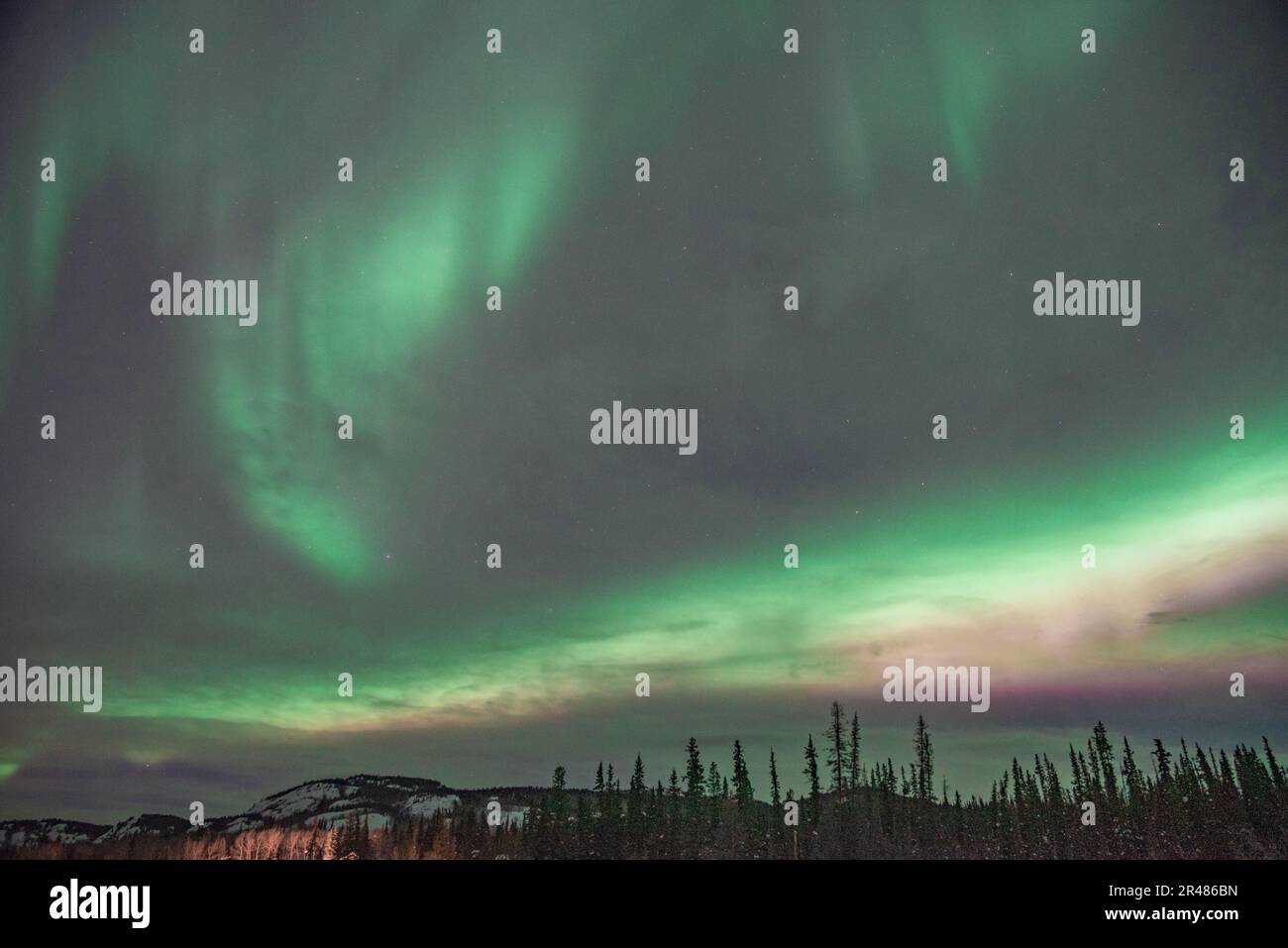 Astonishing, amazing northern lights aurora borealis seen in Yukon ...