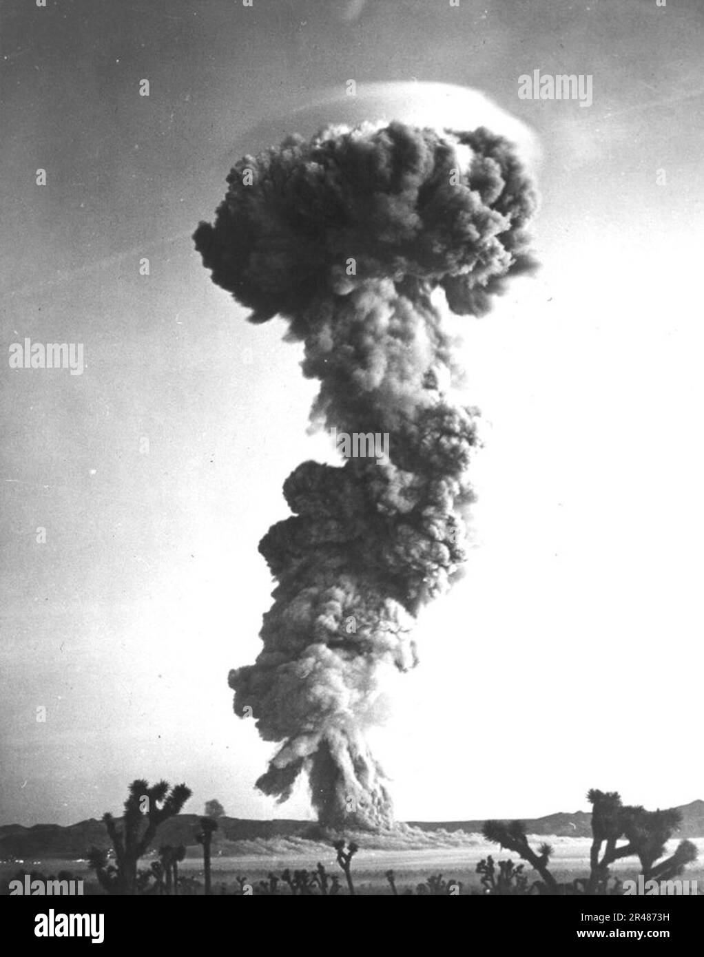 Cloud encore hi-res stock photography and images - Alamy