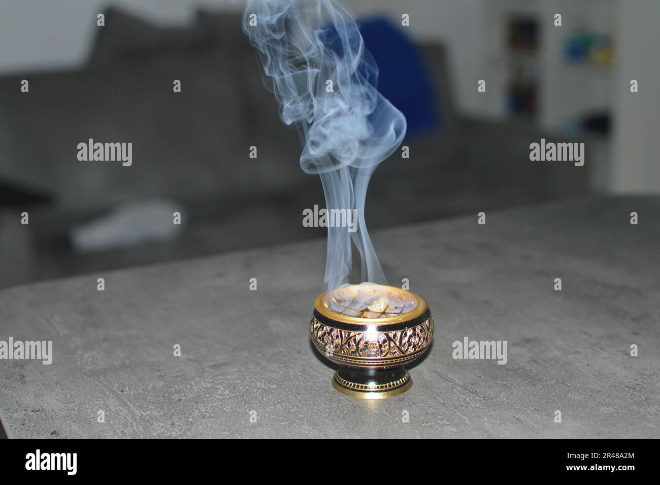 Arabian bakhoor the luxurious scent Stock Photo - Alamy