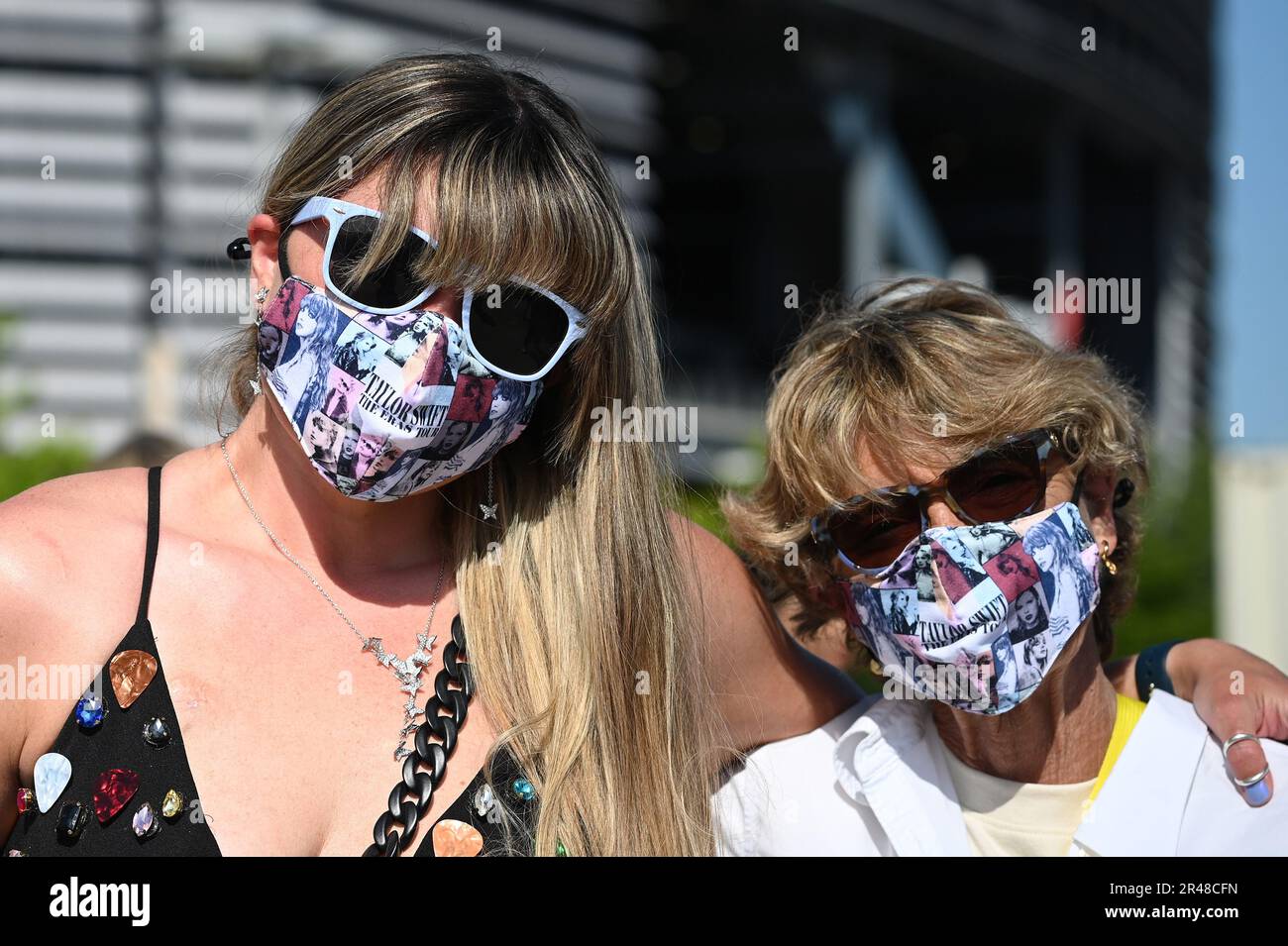 East Rutherford, USA. 26th May, 2023. Mother-daughter team wear Taylor ...
