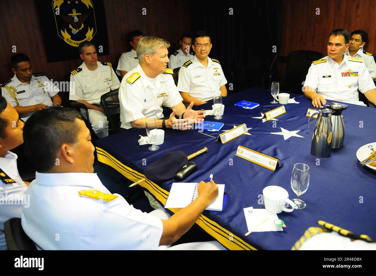 US 7th Fleet multilateral roundtable discussion with Singapore ...