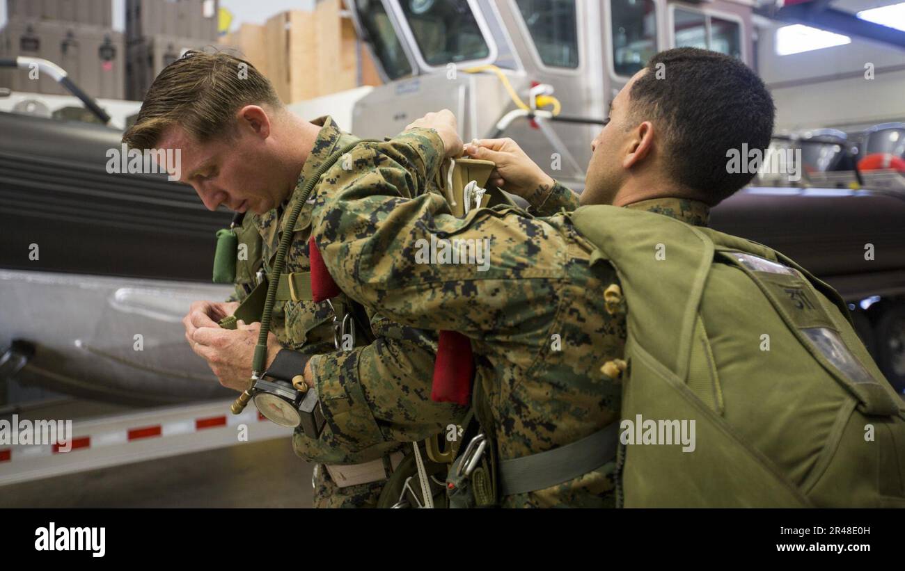 Kadena airforce base hi-res stock photography and images - Alamy