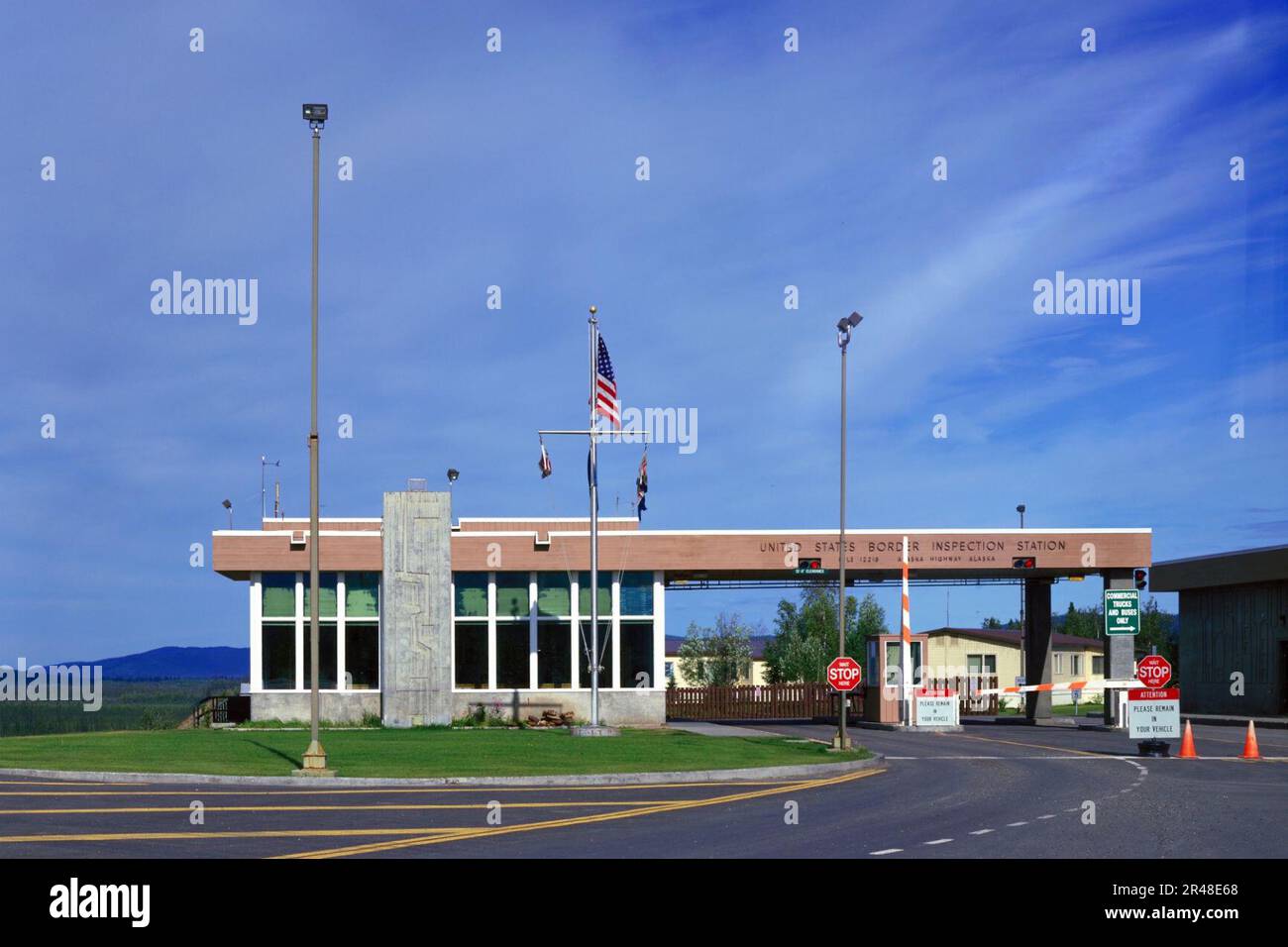 US border station Alcan Stock Photo - Alamy