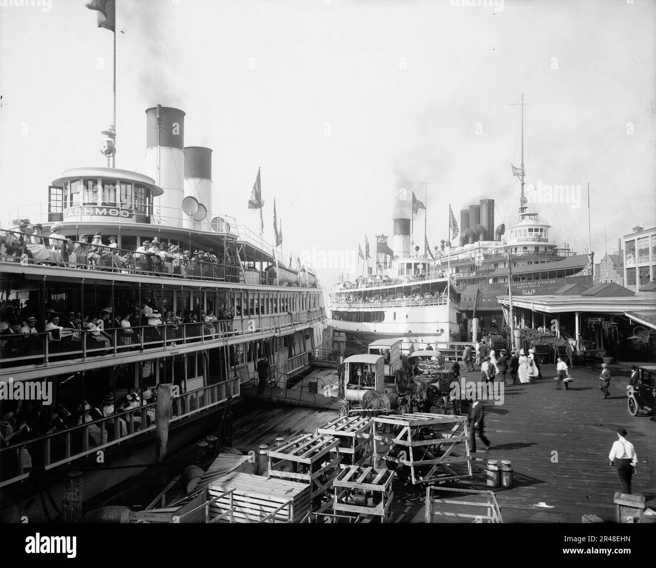 Detroit dry dock company hi-res stock photography and images - Alamy