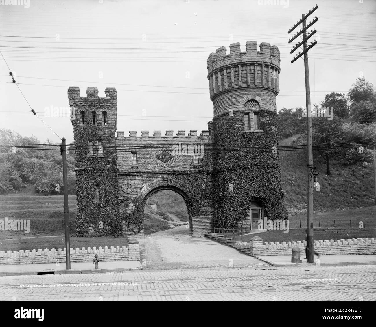 The Elsinore Tower gate, Eden Park, Cincinnati, Ohio, c.between 1900 ...