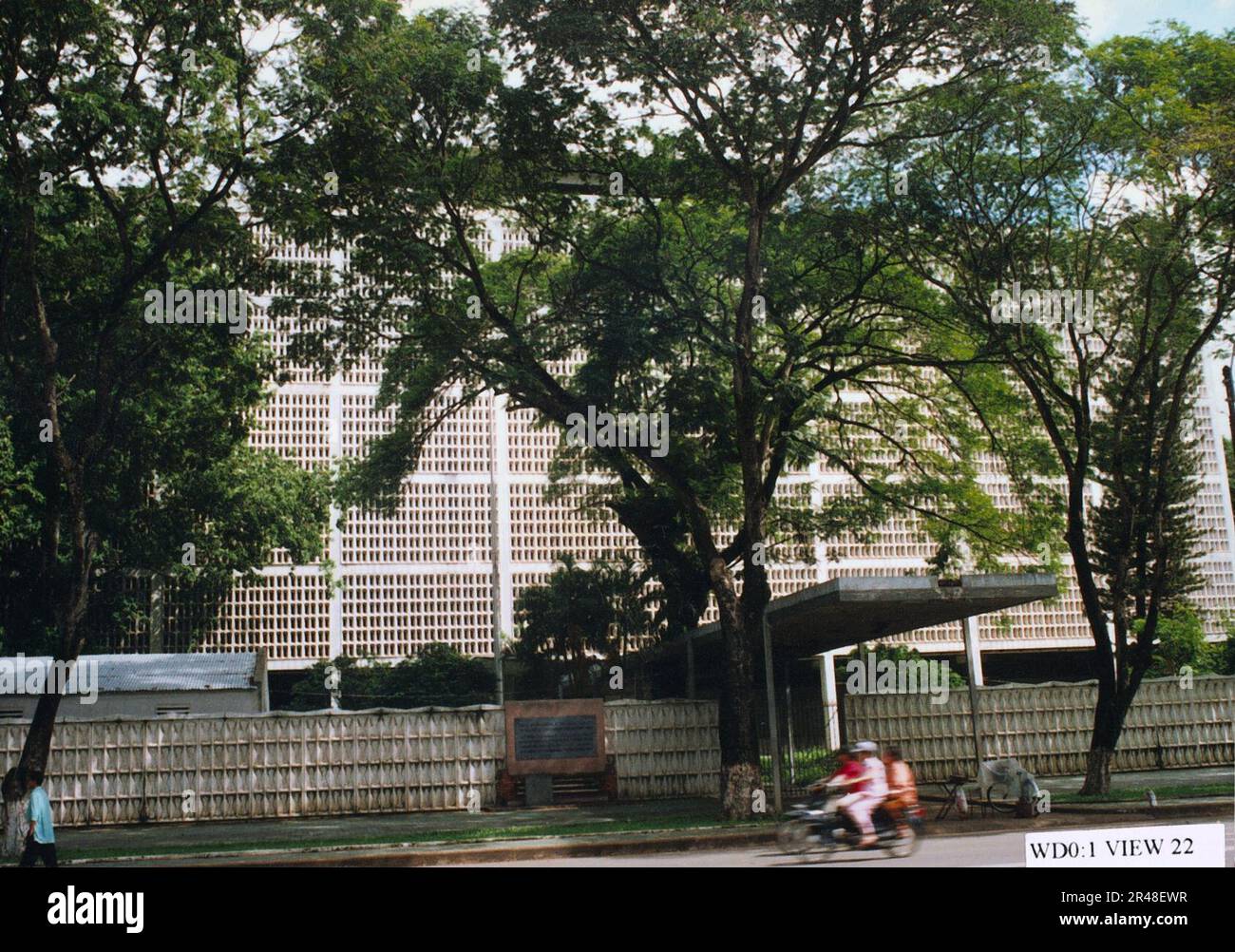 Us embassy saigon 1995 hi-res stock photography and images - Alamy