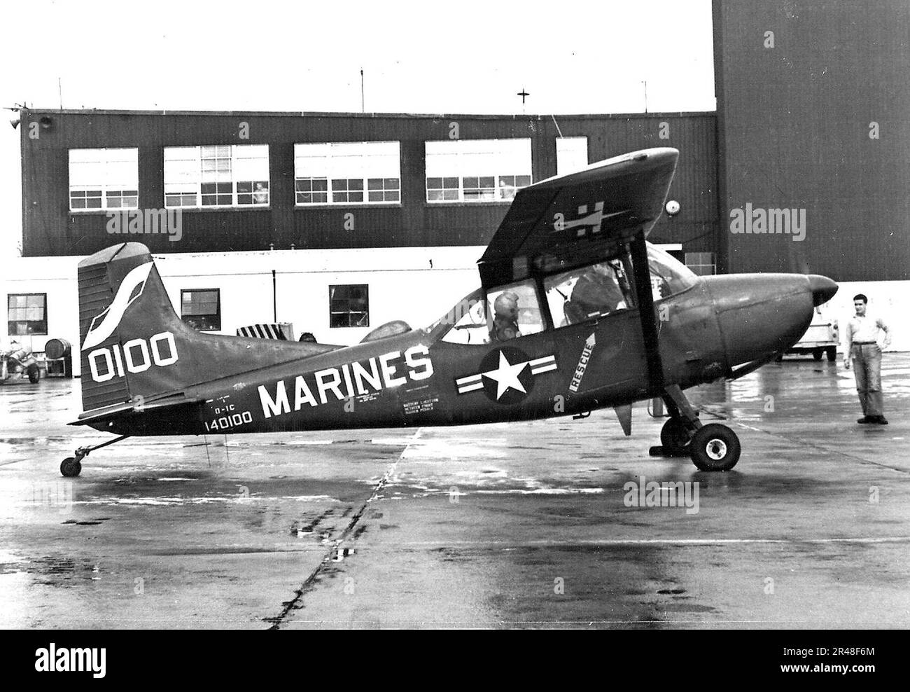 US Marine Corps O-1C with running engine Stock Photo - Alamy