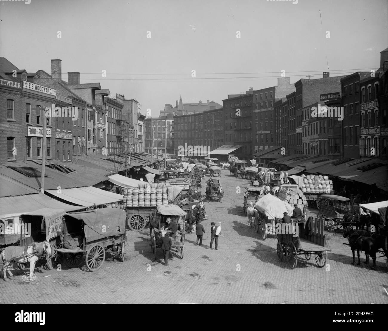 Philadelphia market street Black and White Stock Photos & Images - Alamy