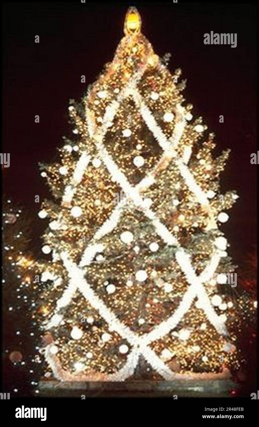 Tree 1975 hi-res stock photography and images - Alamy