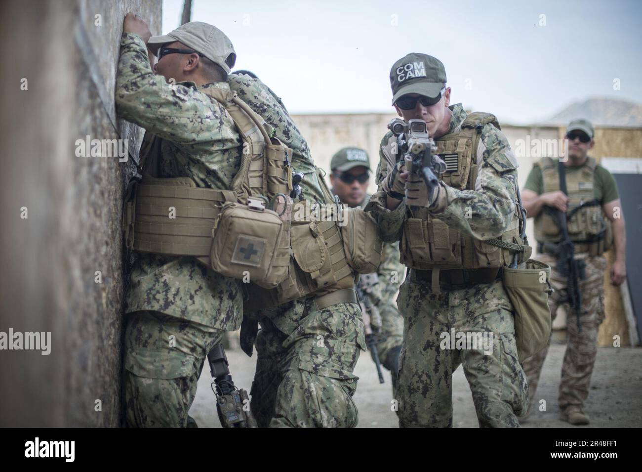 Combat cameramen hi-res stock photography and images - Alamy
