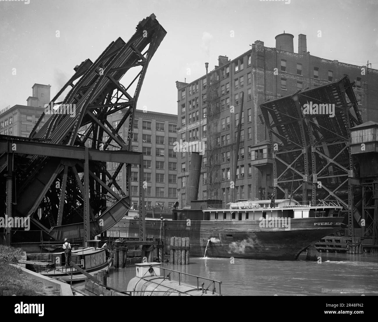 Pueblo Freighter, Jackknife Bridge, Chicago, Ill., c1907 Stock Photo ...
