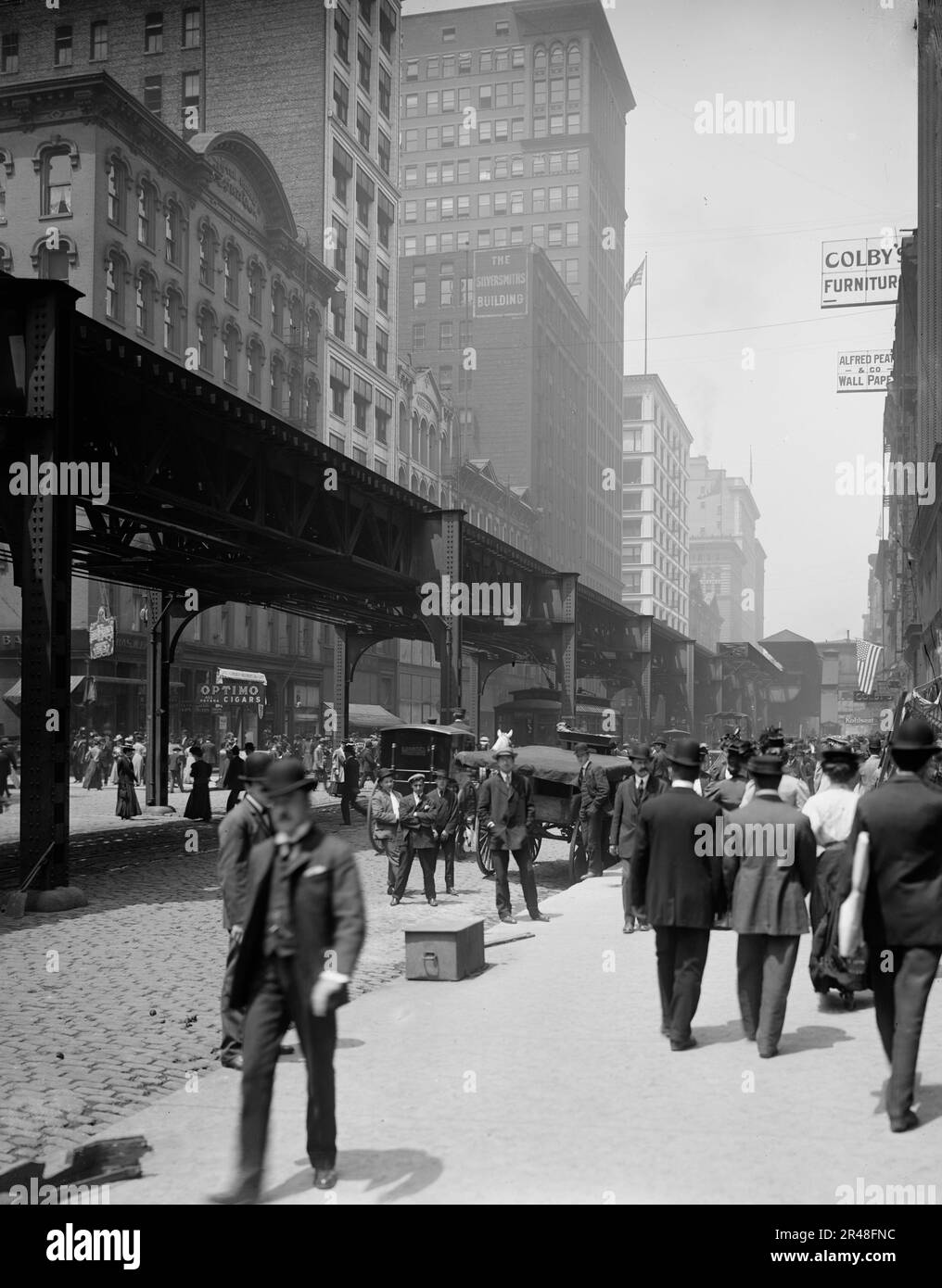 Chicago illinois usa looking Black and White Stock Photos & Images - Alamy
