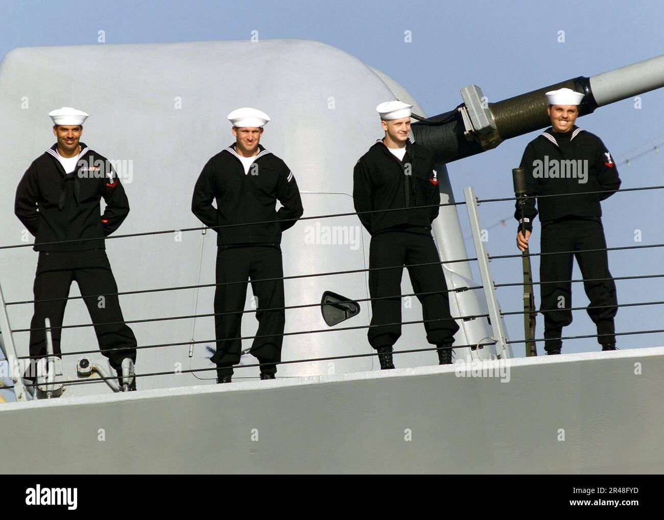 US Navy USS Milius (DDG 69) returning from deployment Stock Photo - Alamy