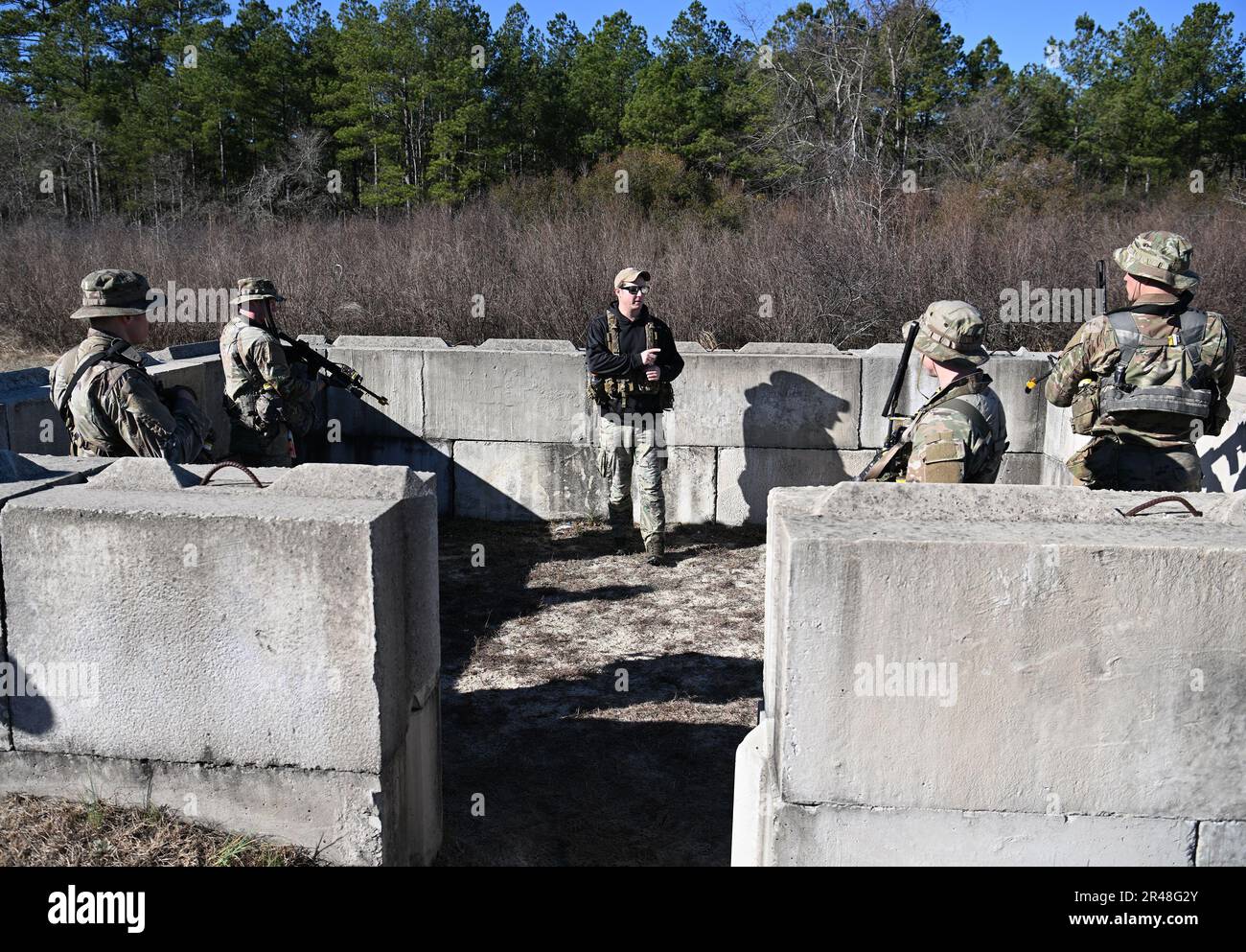 An instructor from the U.S. Army John F. Kennedy Special Warfare Center ...