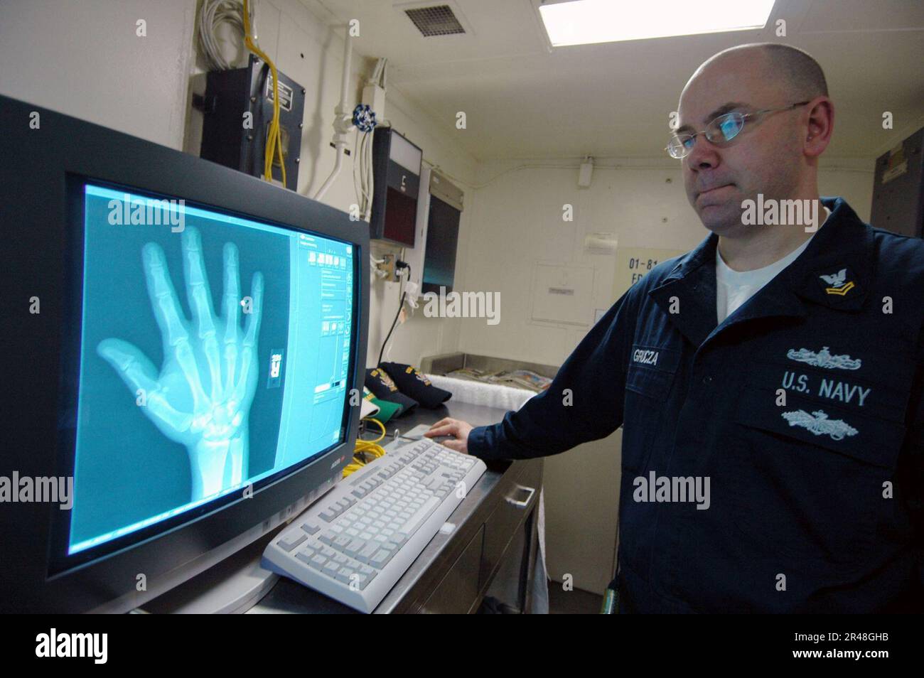 Us navy hospital hi-res stock photography and images - Alamy