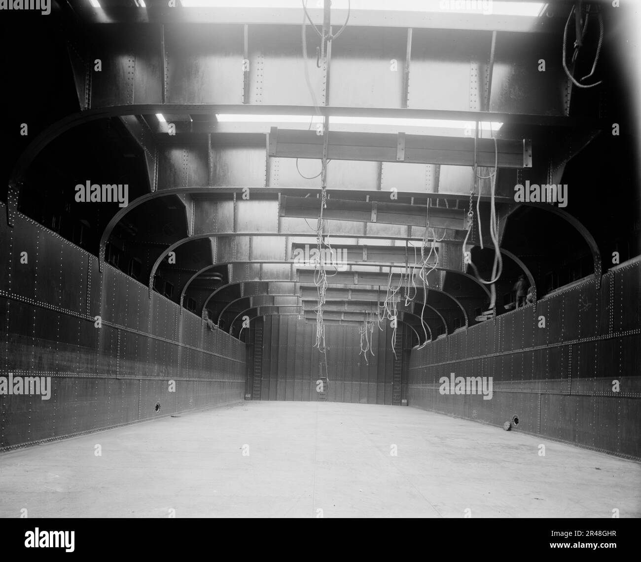 Cargo ship hold Black and White Stock Photos & Images - Alamy