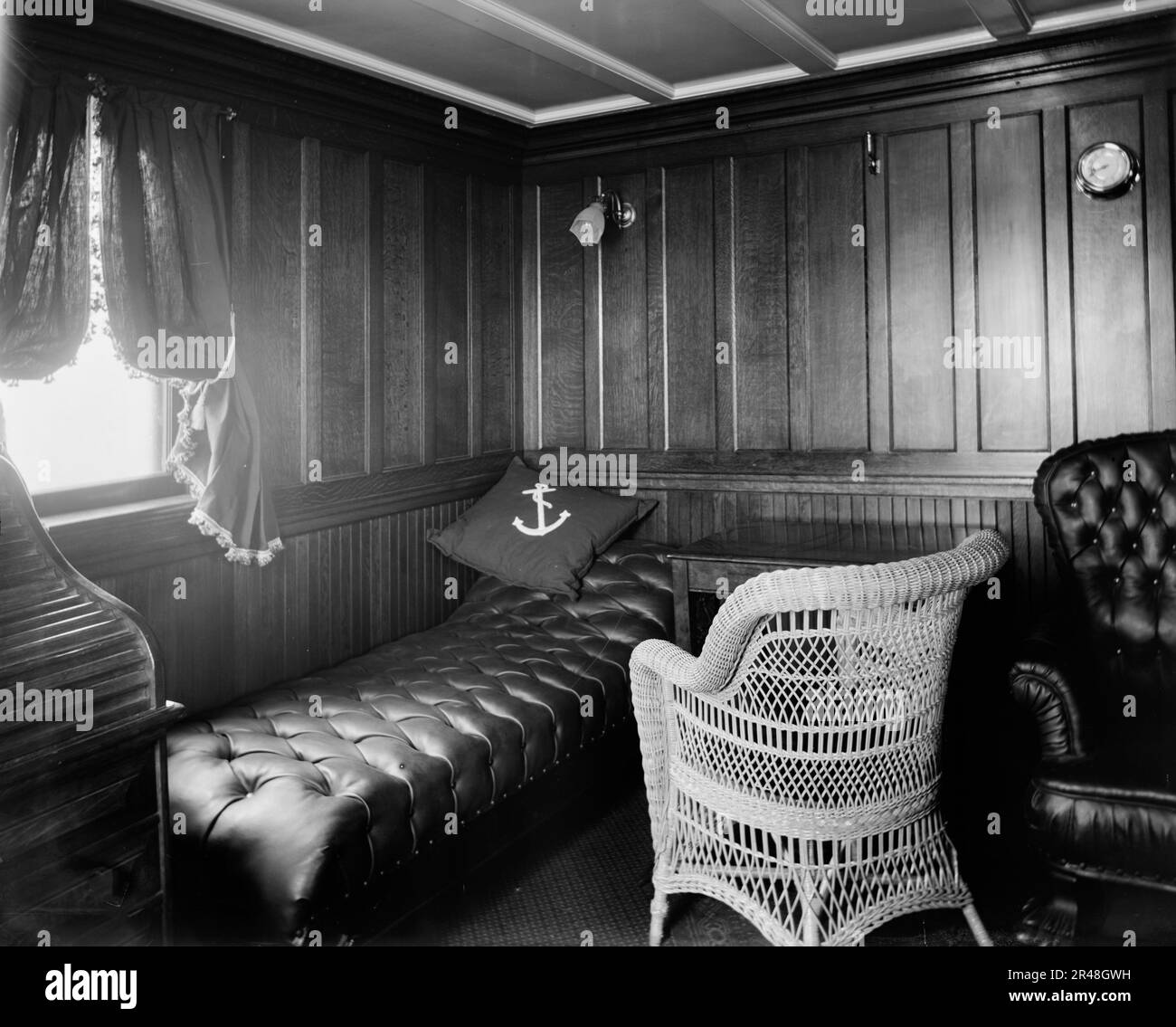 Ship chart room hi-res stock photography and images - Alamy