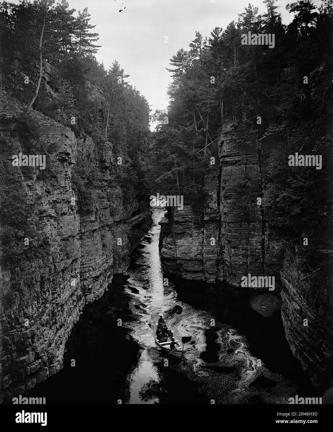 Pool 10 Black and White Stock Photos & Images - Alamy