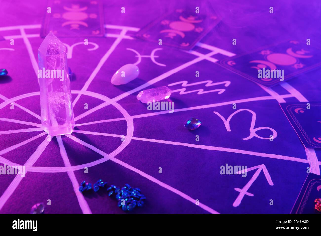 Natural stones for zodiac signs, tarot cards and drawn astrology chart ...