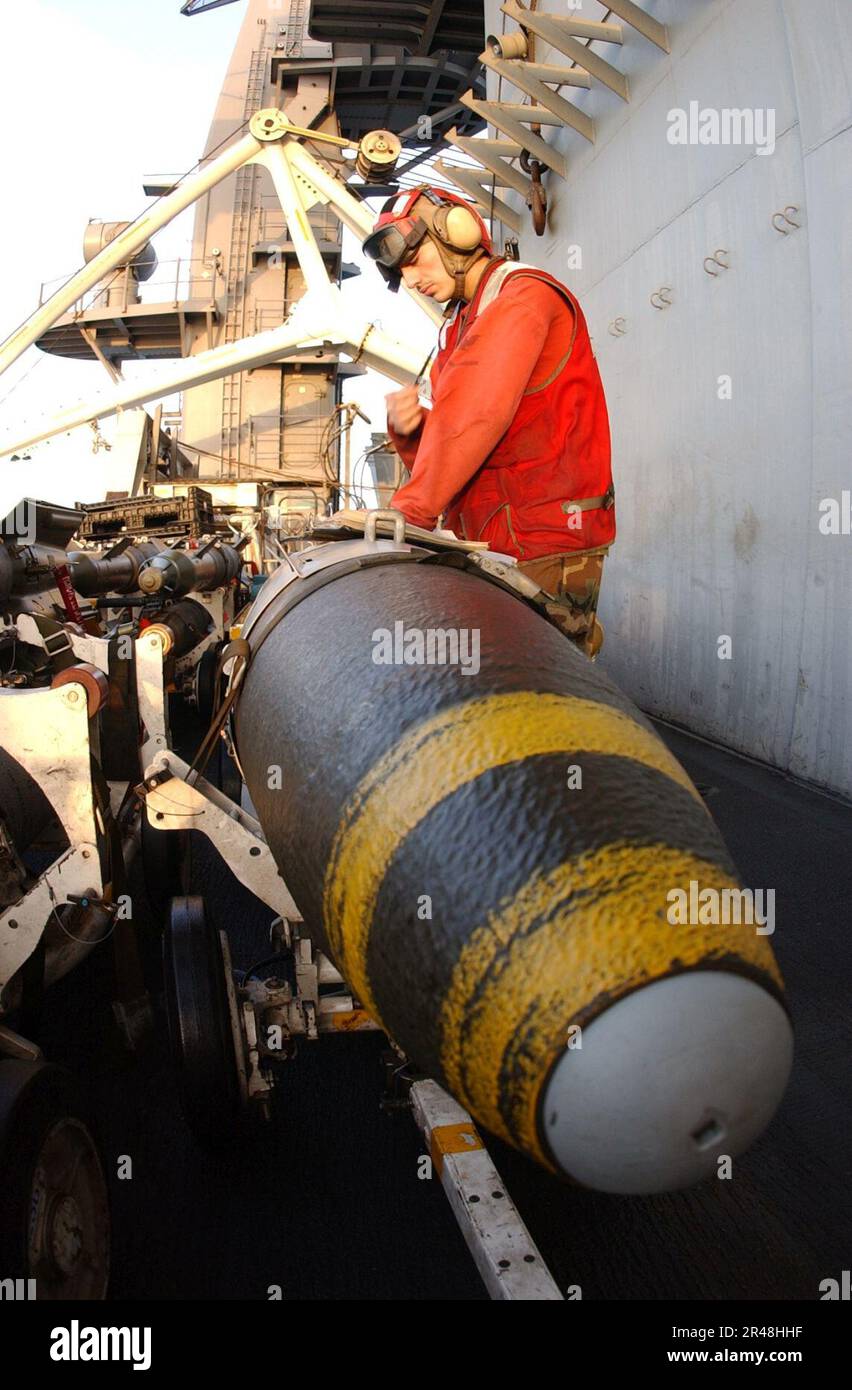 US Navy USS Stennis - JDAM Stock Photo - Alamy