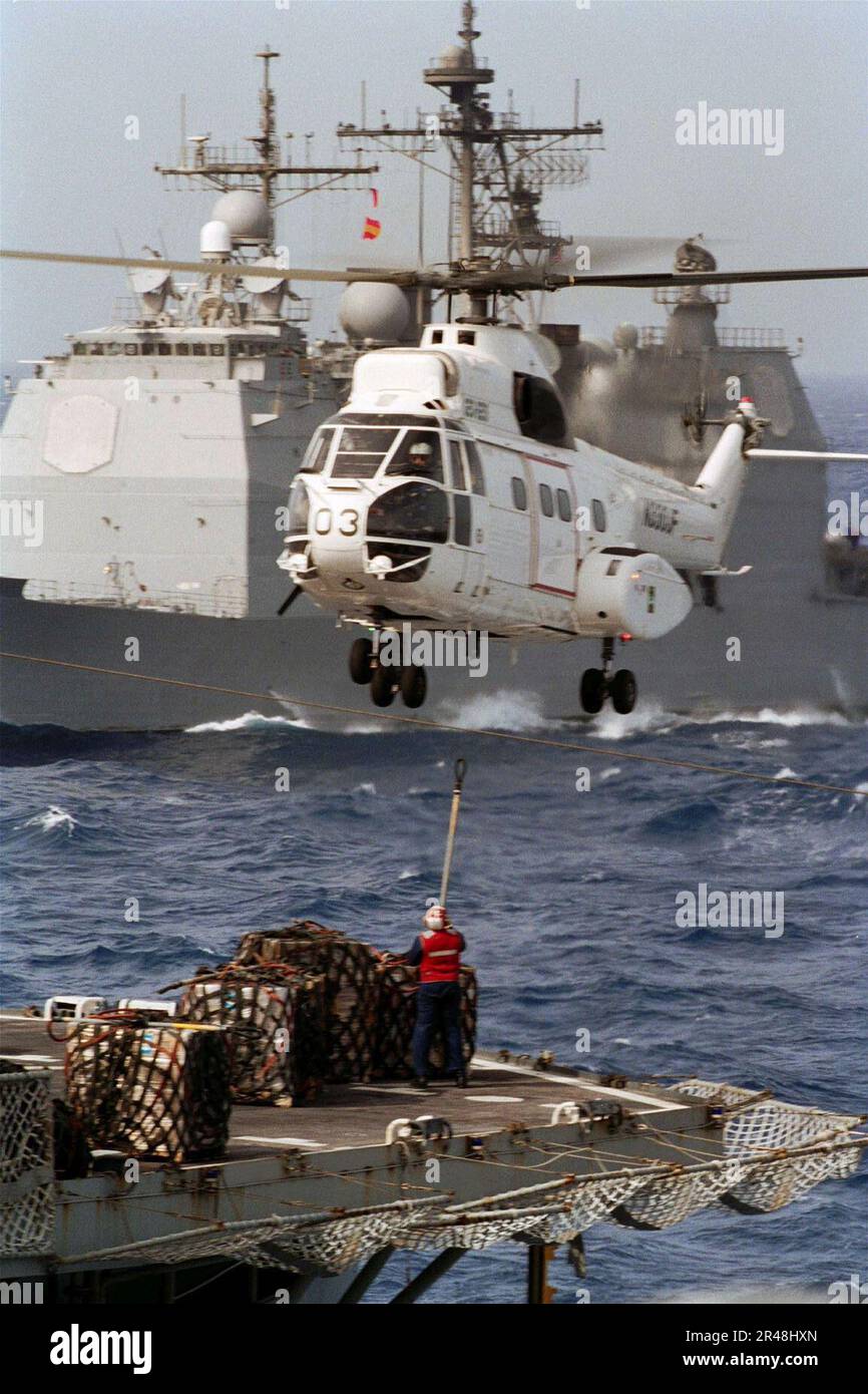 US Navy USS Roosevelt - vertrep Stock Photo - Alamy
