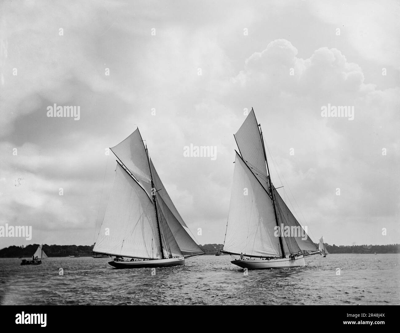 Mayflower And Galatea The Start 1886 Sept 7 Victorious Us Defender Of The Sixth Americas Cup