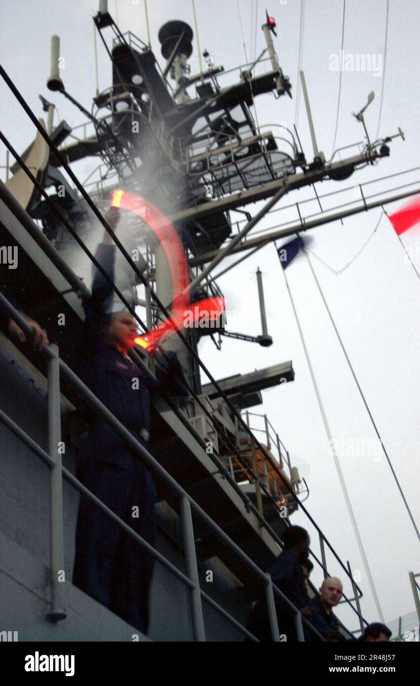 US Navy USS Kitty Hawk - semaphore Stock Photo - Alamy