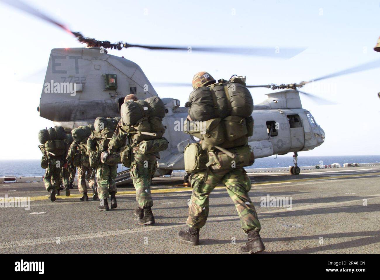 US Navy Marines board CH-46E Stock Photo - Alamy