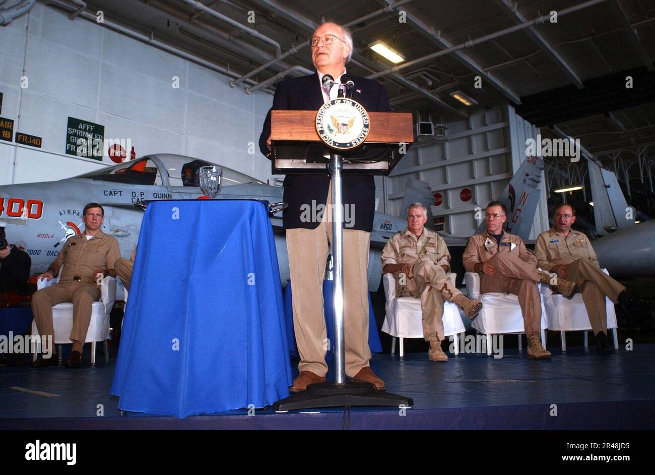US Navy Vice President Cheney addresses crew Stock Photo - Alamy