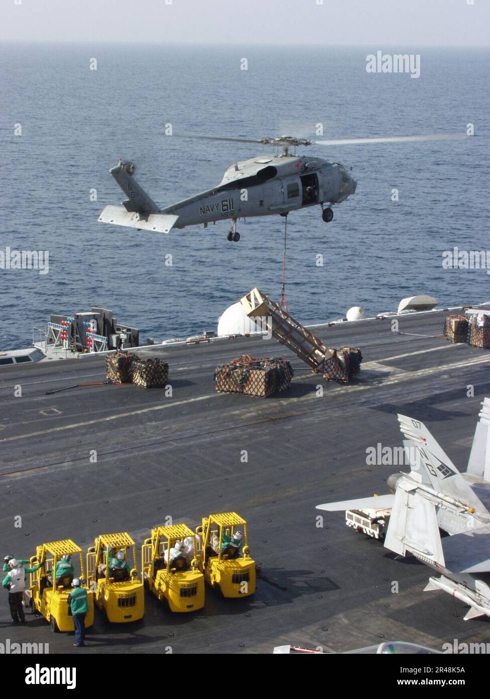 US Navy USS Stennis - vertrep Stock Photo - Alamy