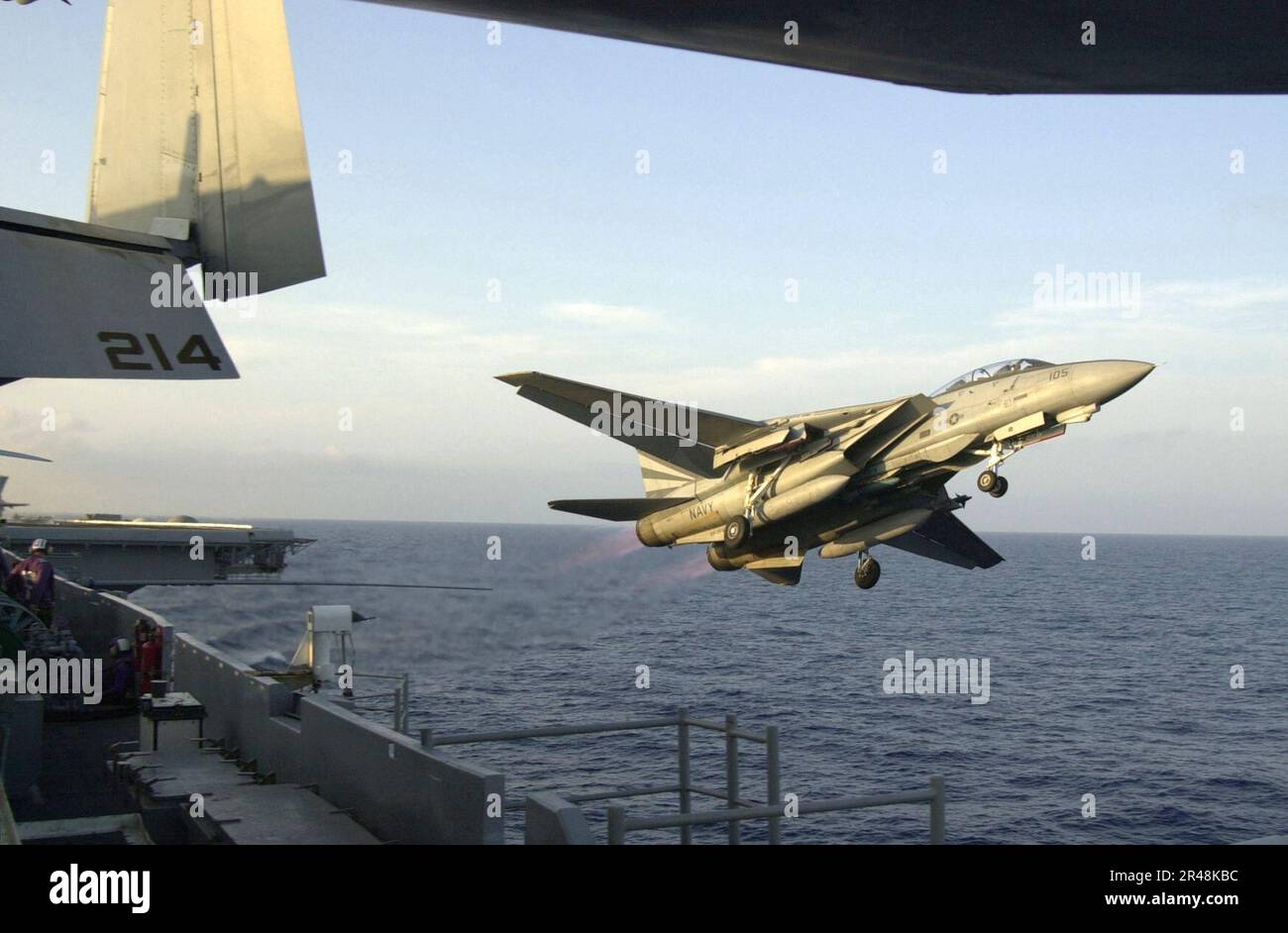 US Navy USS Kitty Hawk - Tomcat launch Stock Photo - Alamy