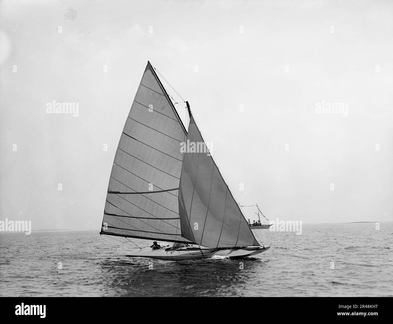 Akabo yacht hi-res stock photography and images - Alamy