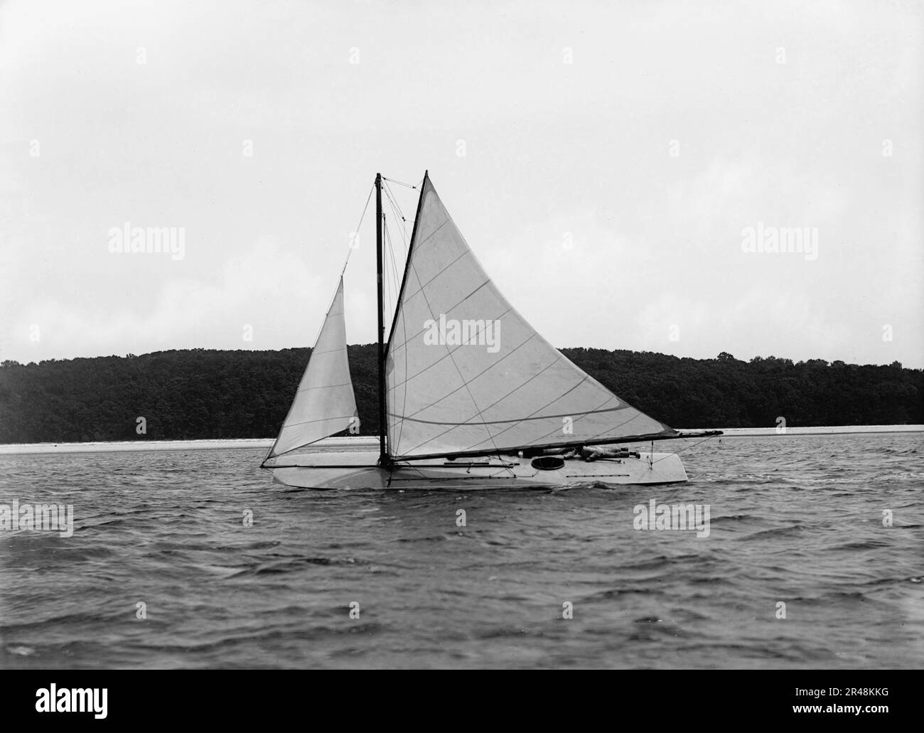 Akabo yacht hi-res stock photography and images - Alamy