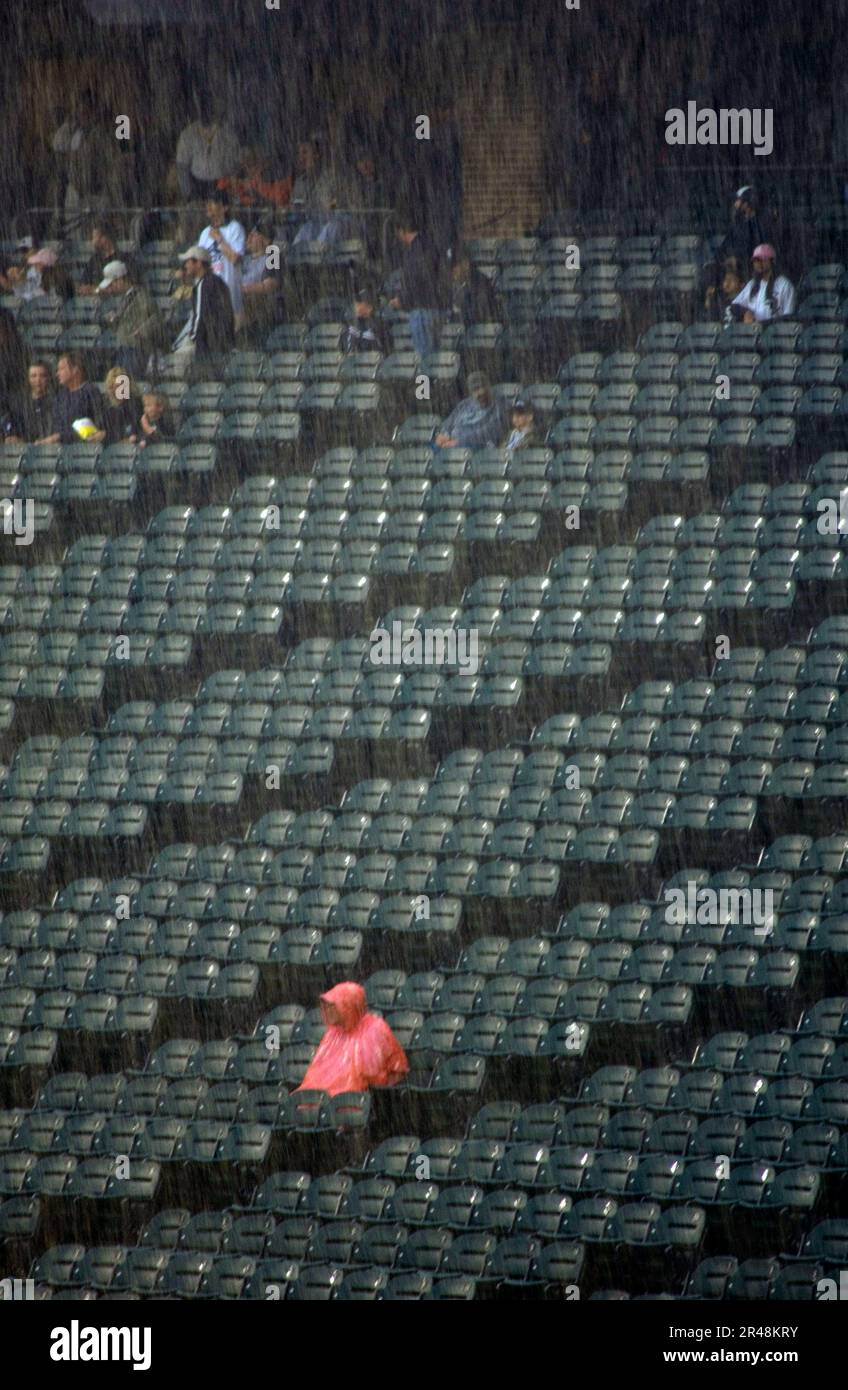 Rain delay at the ball park, U.S. Cellular Fied, Chicago, Ill Stock ...