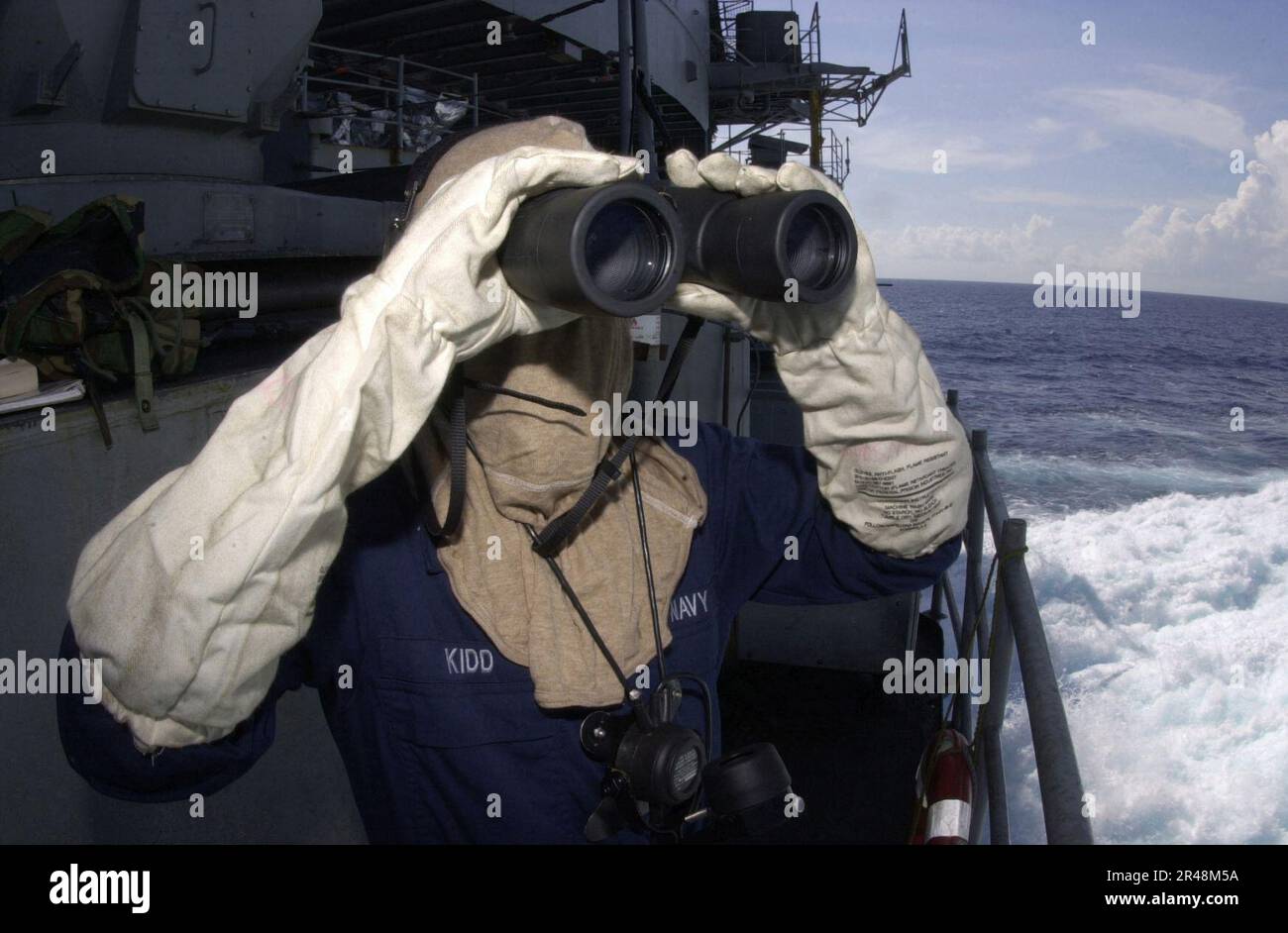 US Navy USS Kitty Hawk - Aft Lookout Watch Stock Photo - Alamy