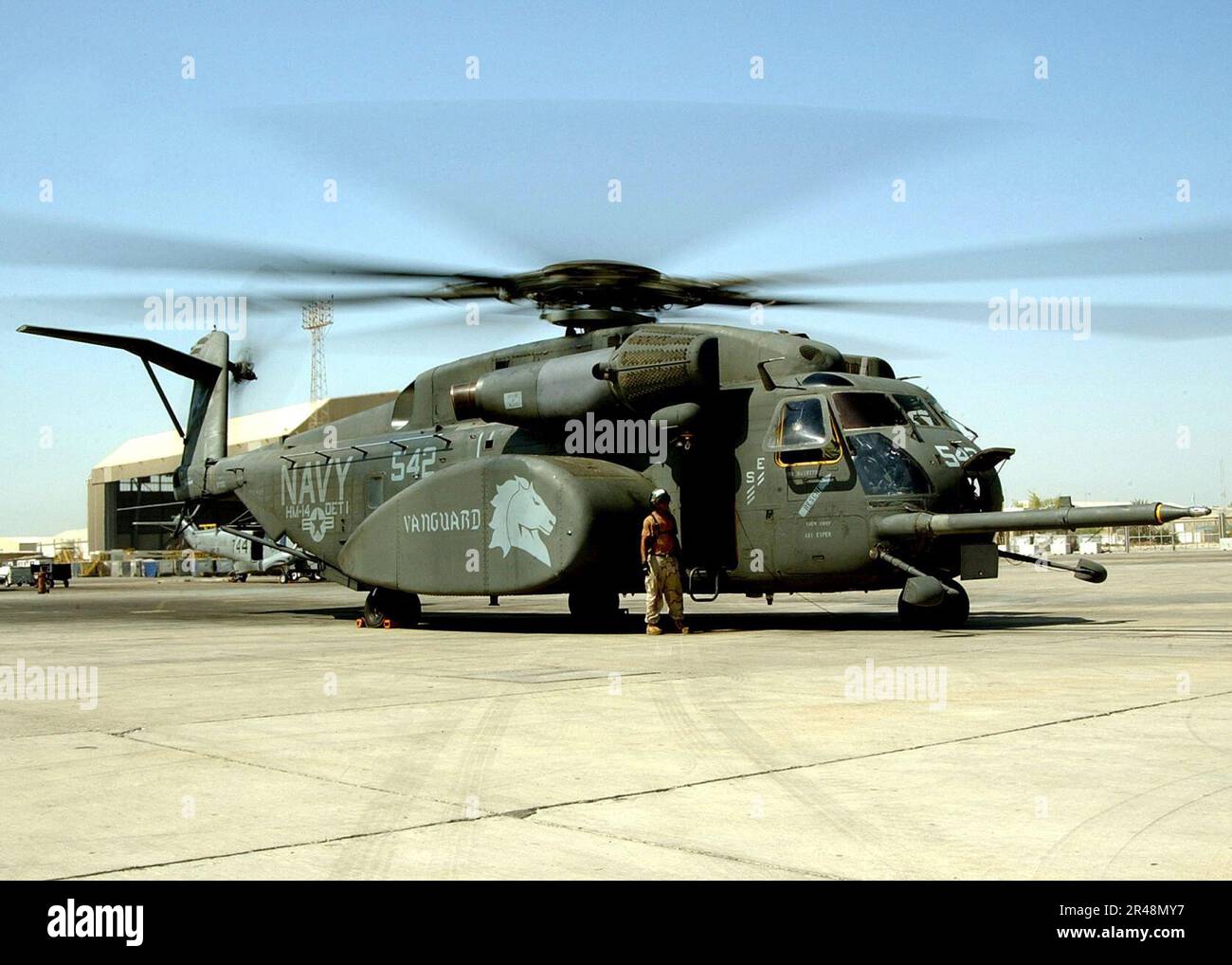 US Navy An MH-53E ''Sea Dragon'' helicopter from HM-14 Stock Photo - Alamy