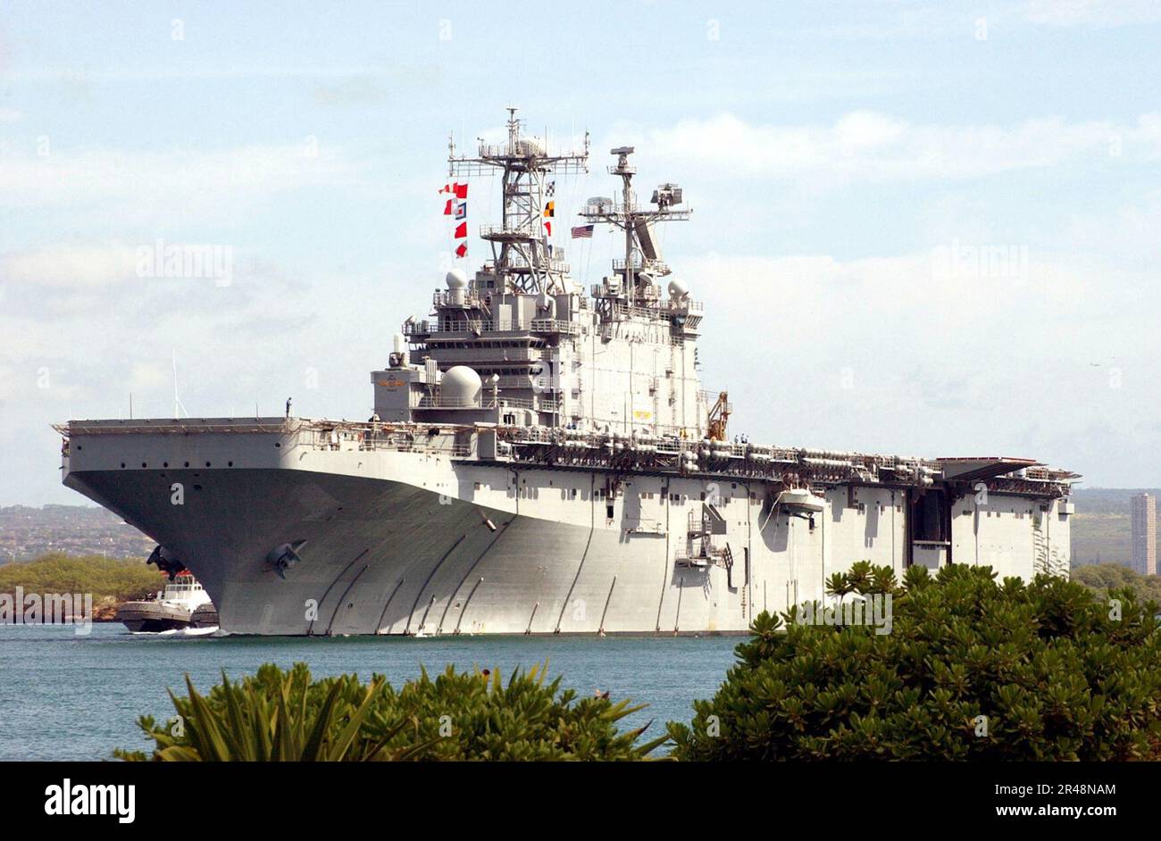 US Navy USS Tarawa (LHA 1 Stock Photo - Alamy