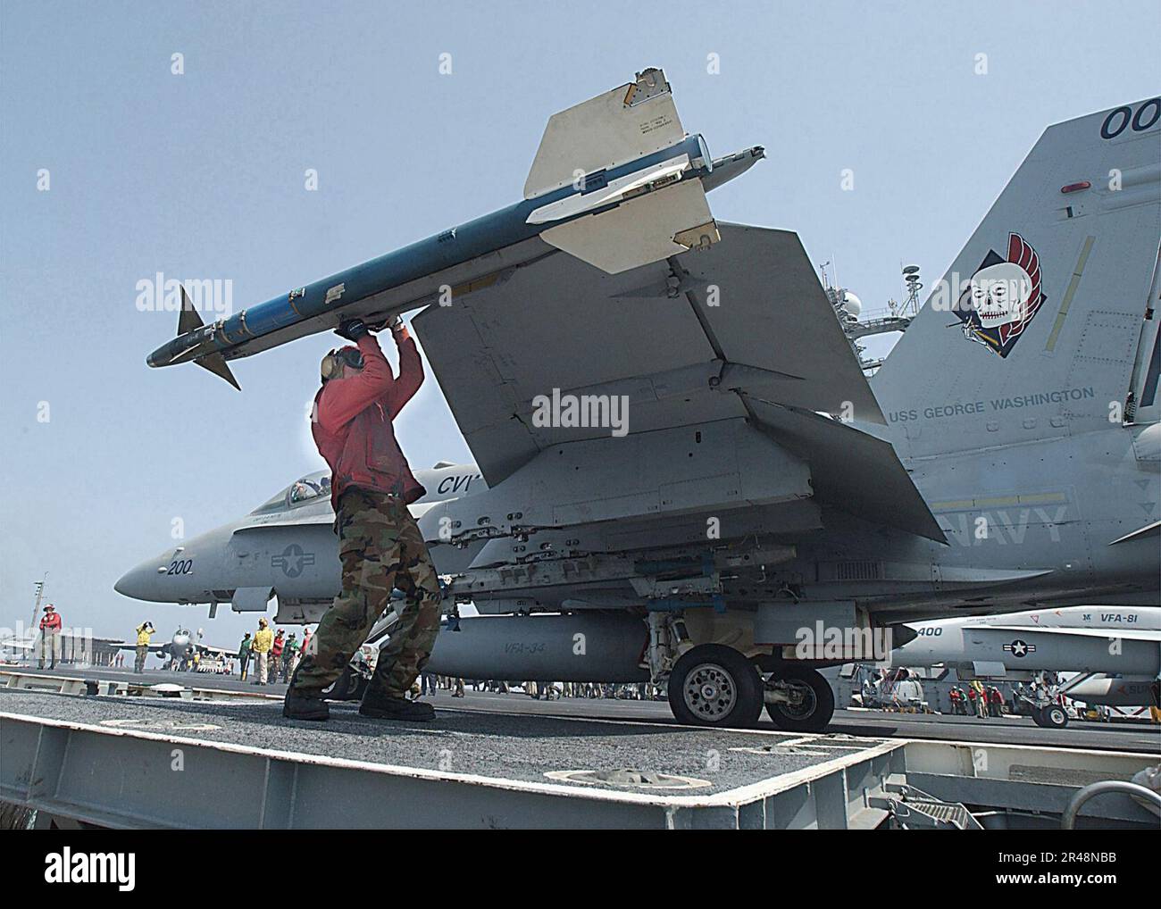 US Navy An inert RIM-7 ''Sidewinder'' missile Stock Photo - Alamy