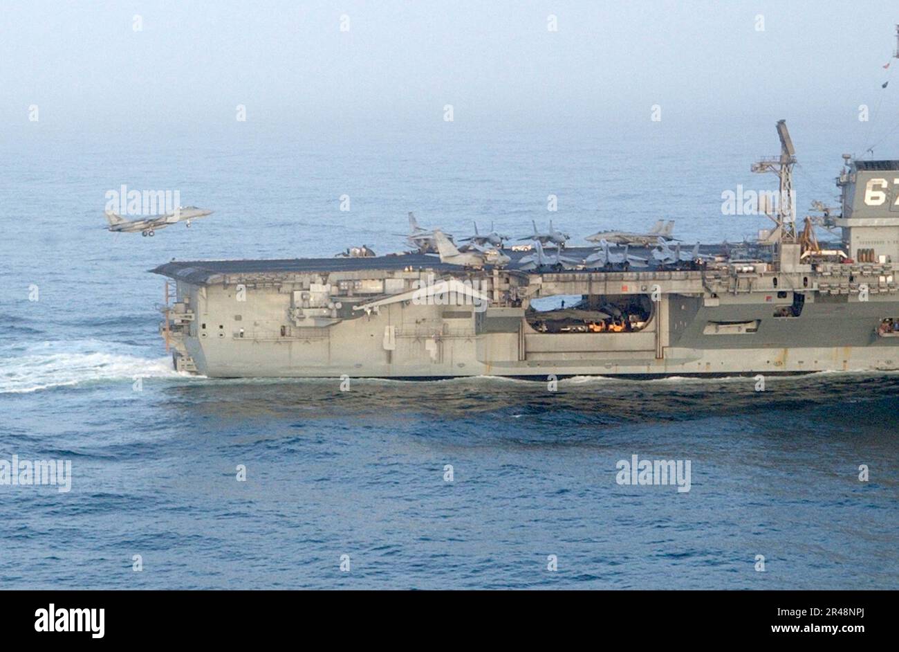 US Navy USS Kennedy - Tomcat landing Stock Photo - Alamy
