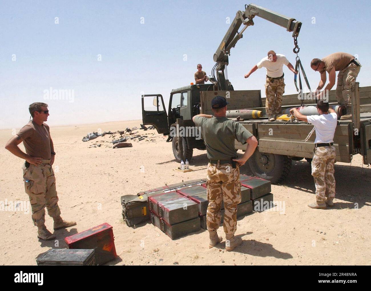 US Navy EOD teams prepare ordnance for disposal Stock Photo - Alamy