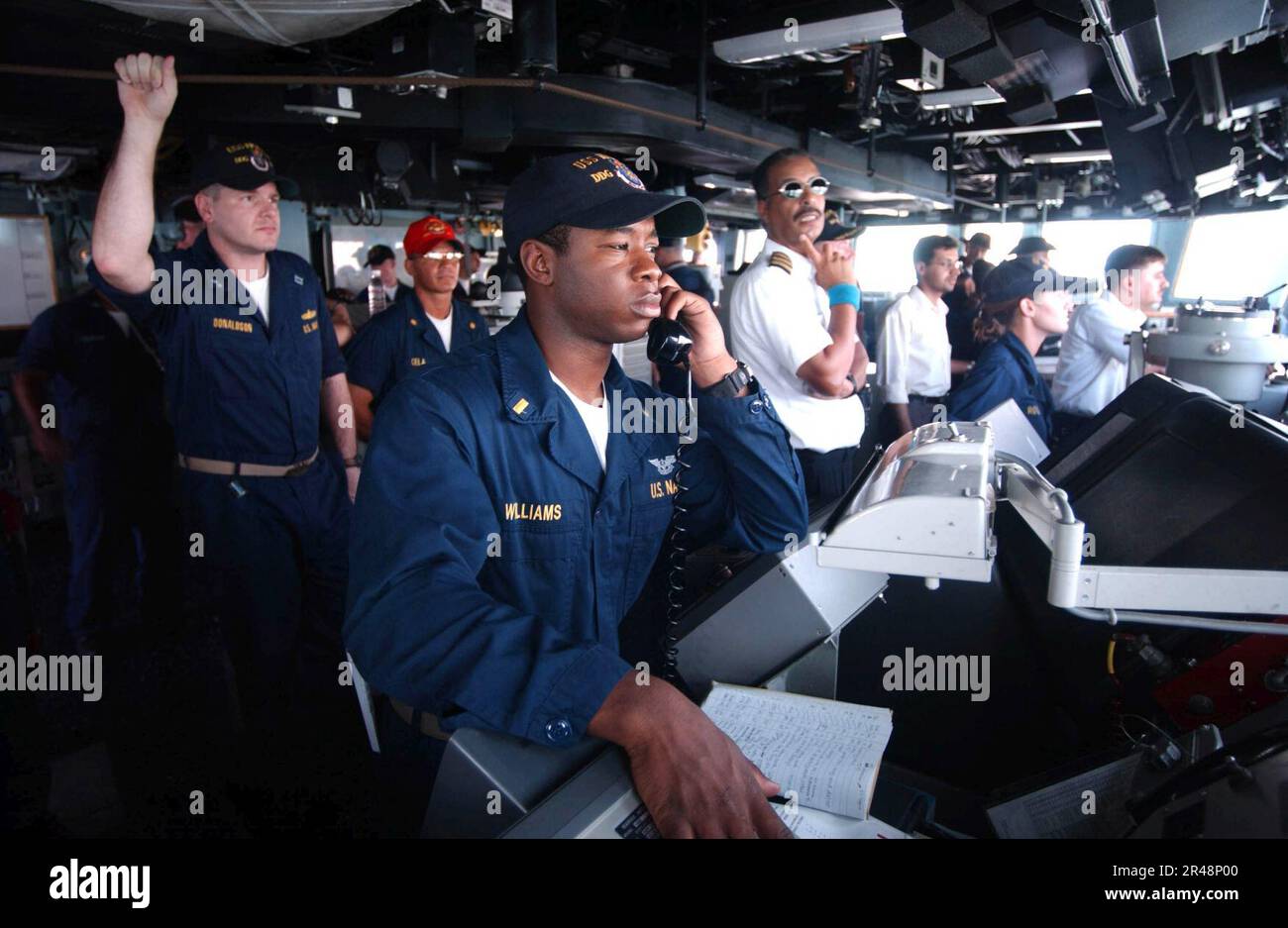 US Navy Bridge watch team aboard USS Hopper Stock Photo - Alamy