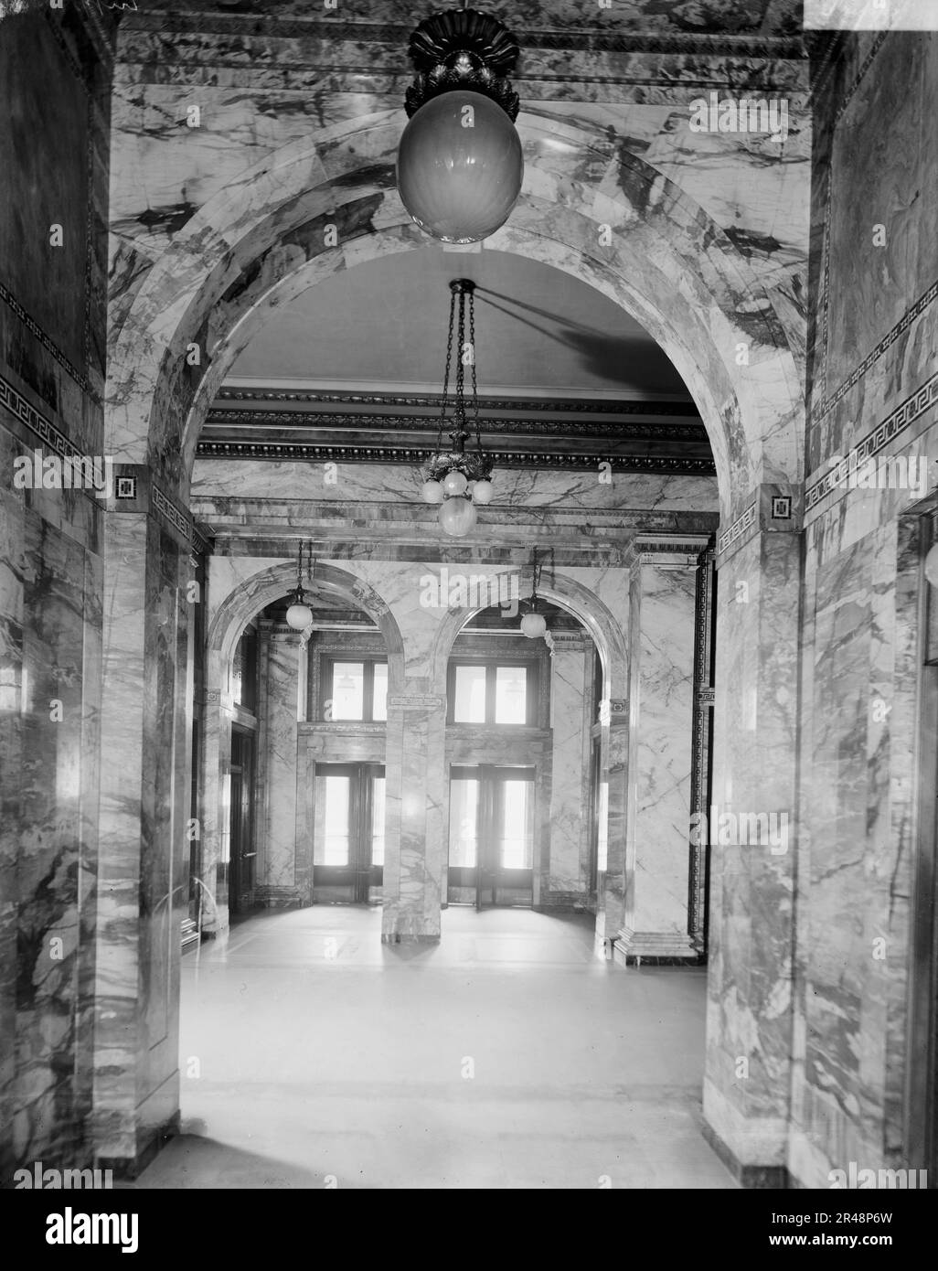 Main corridor, Majestic B. [Building], Detroit, Mich., between 1905 and ...